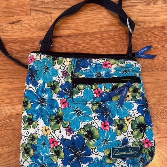 Donna Sharp | Bags | Vibrant Blue And Green Floral Crossbody Bag | Poshmark